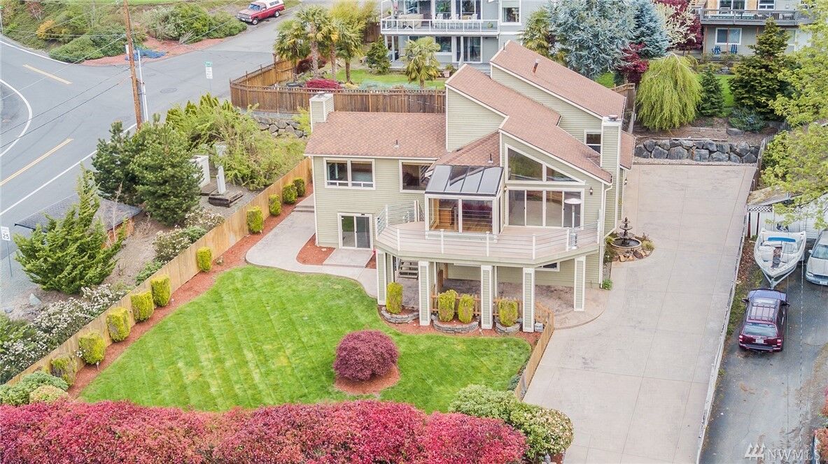 4 bed Sammamish home for sale: 3208 E Lake Sammamish Pkwy SE, Sammamish ...