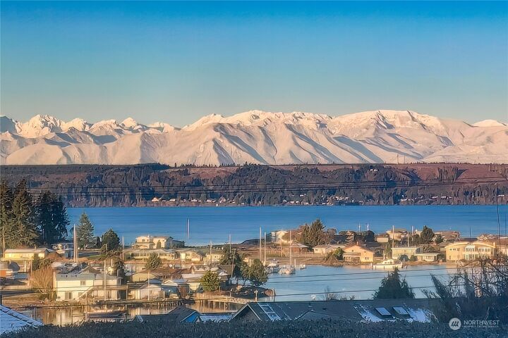 Home for sale in Hansville: 37995 Buck Road NE, Hansville, WA 98340