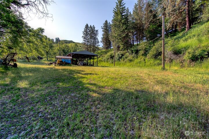MLS#2073432: 266 Tracy Road, Waitsburg, WA 99361
