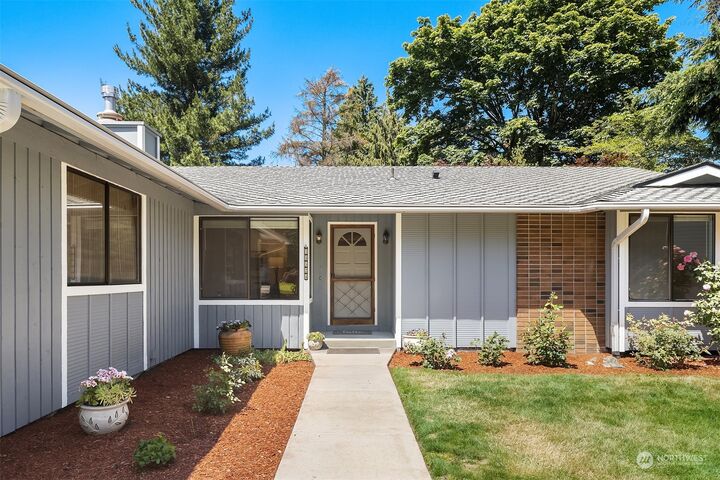 4 bed Renton home for sale: 15524 SE 178th Place, Renton, WA 98058