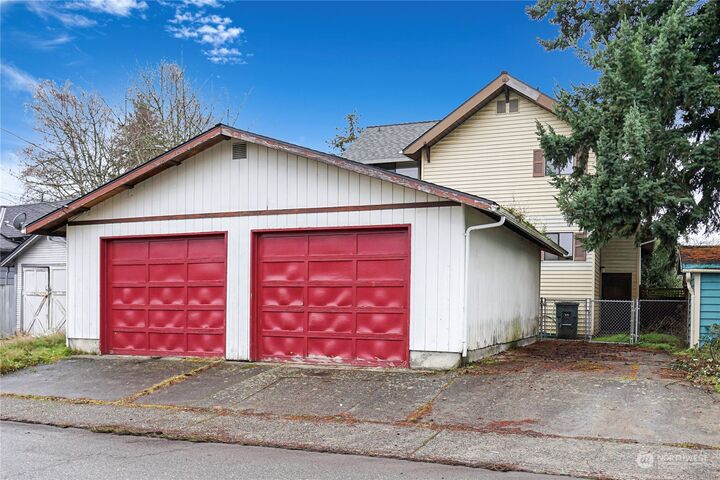MLS#2184071: 1613 Baker Avenue, Everett, WA 98201