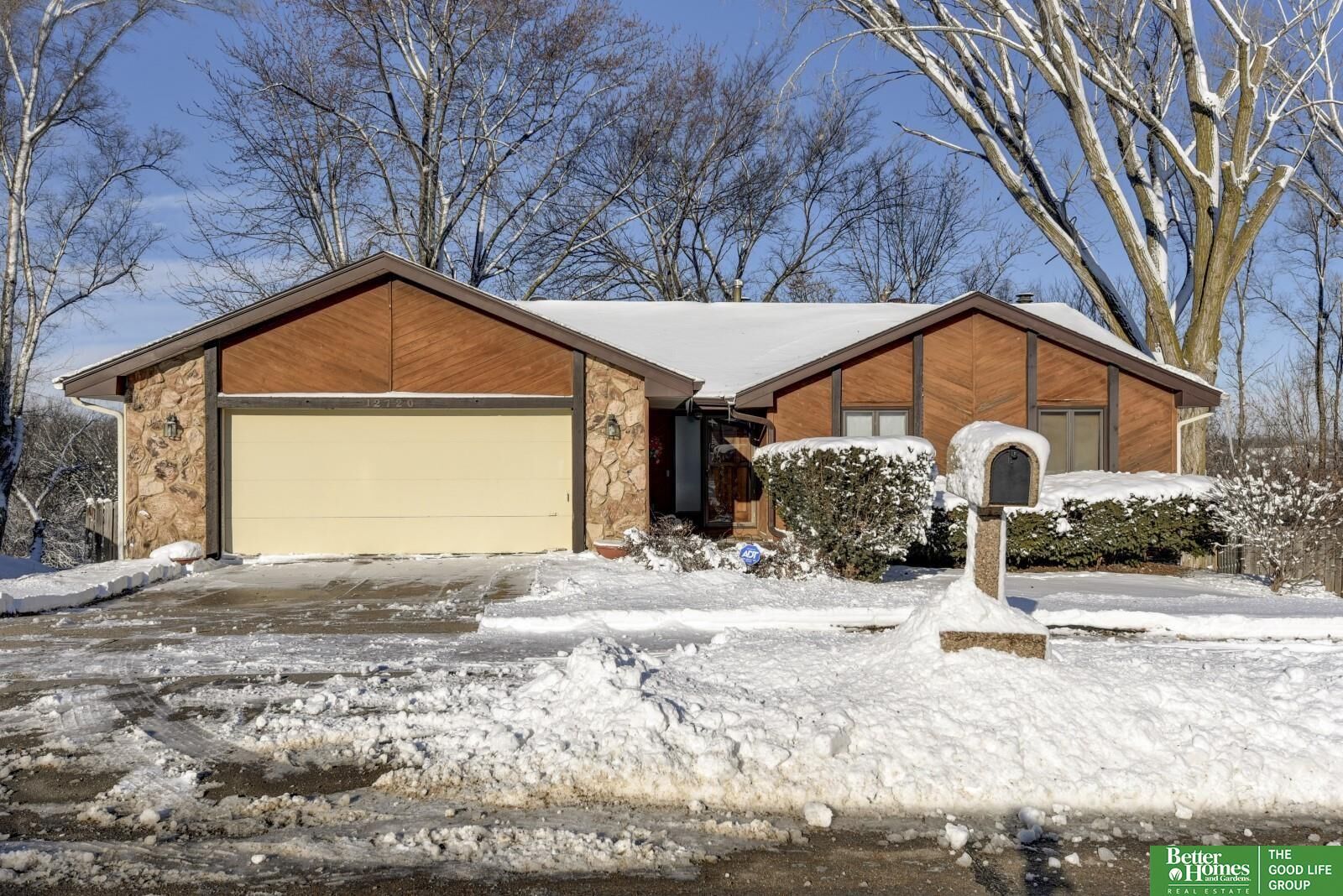 4 bed Bellevue home for sale: 12720 S 38th Street, Bellevue, NE 68123