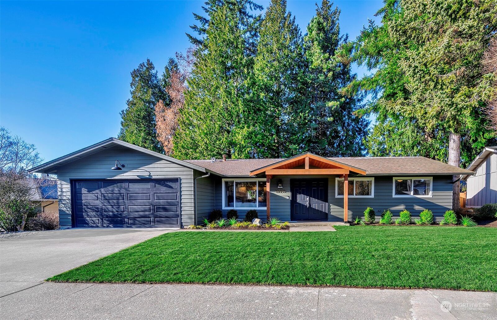 House for sale in Redmond: 10209 162nd Avenue NE, Redmond, WA 98052