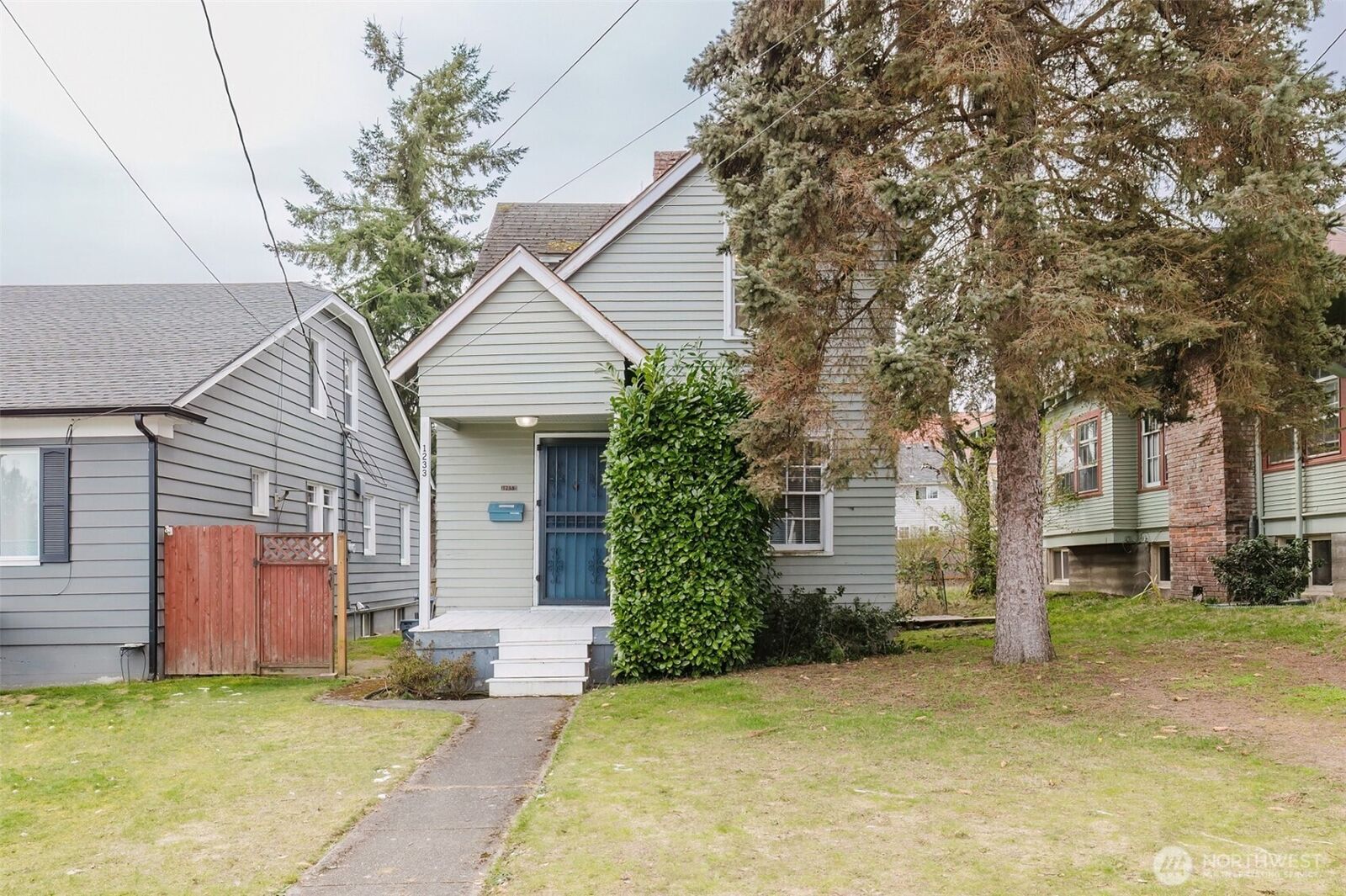 2 bed Bremerton home for sale: 1233 7th Street, Bremerton, WA 98337