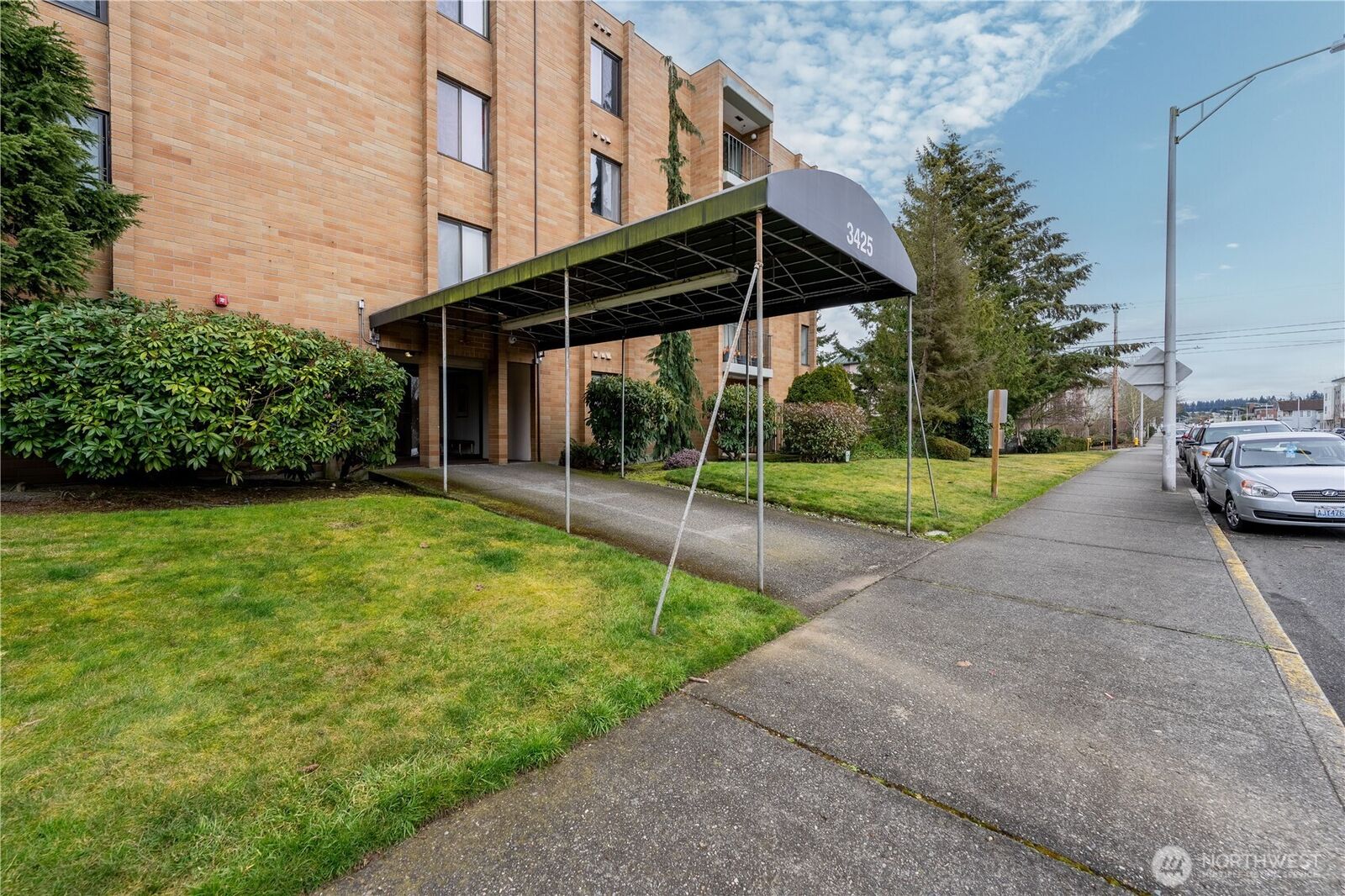 1 bed Everett home for sale: 3425 Colby Avenue 203, Everett, WA 98201