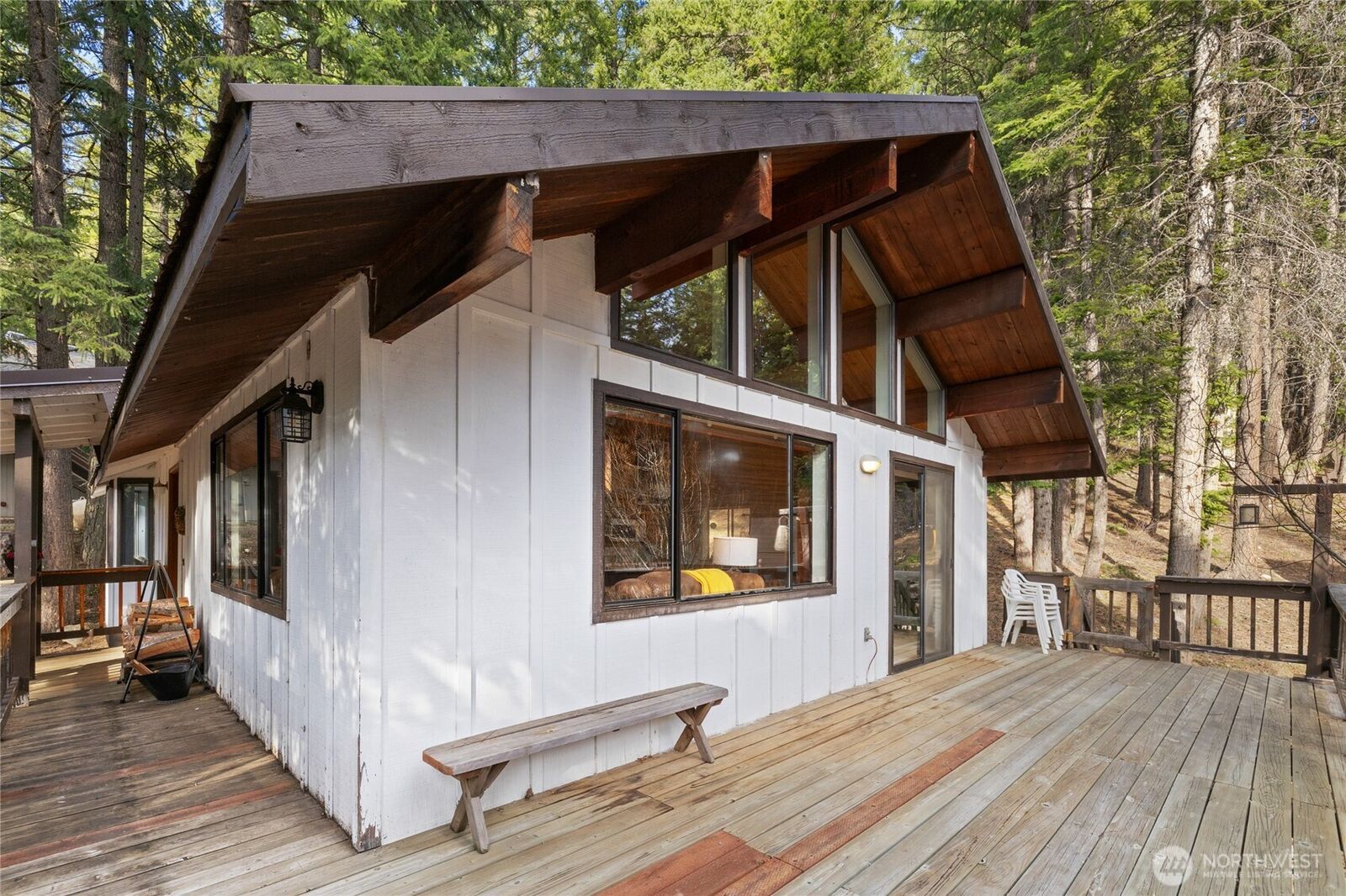 2 bed Ronald home for sale: 190 W Lakedale Drive, Ronald, WA 98940