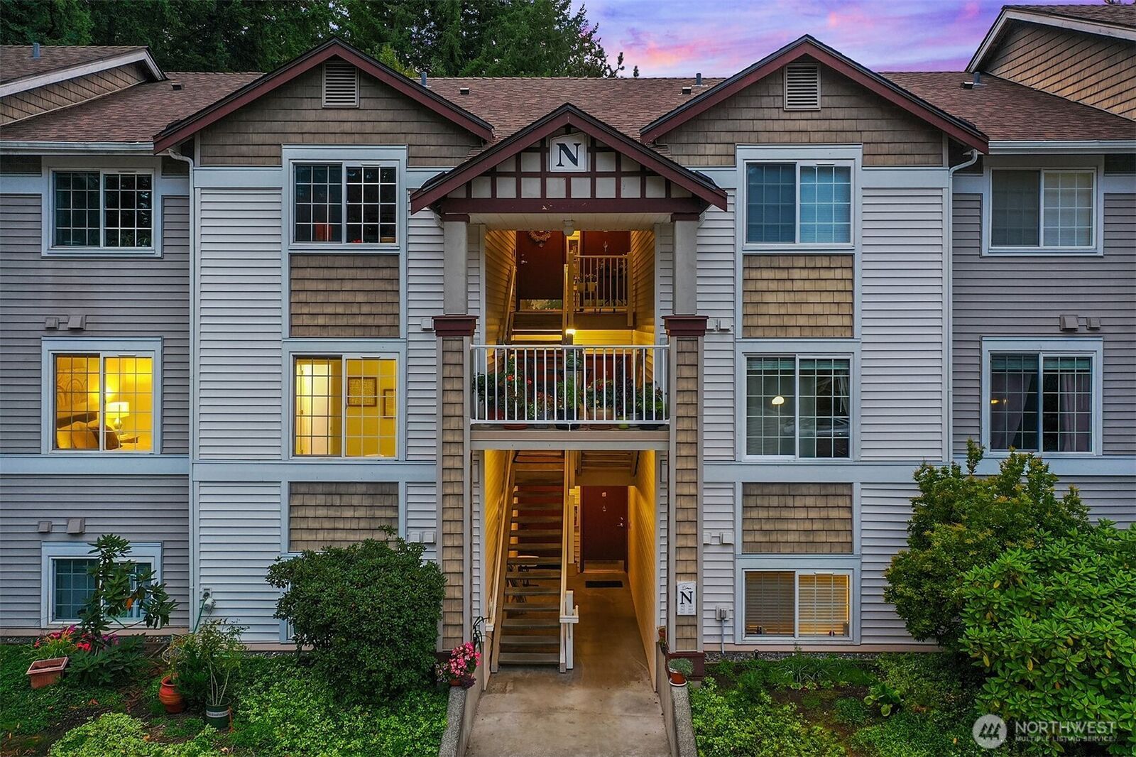 2 bed Sammamish home for lease: 25235 SE Klahanie Boulevard N202, Sammamish, WA 98029
