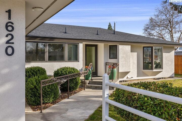 5 bed Richland home for sale: 1620 Goethals Dr., Richland, WA 99352