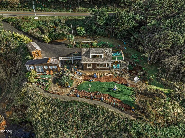 2 bed Yachats home for sale: 815 S Highway 101 S, Yachats, OR 97498