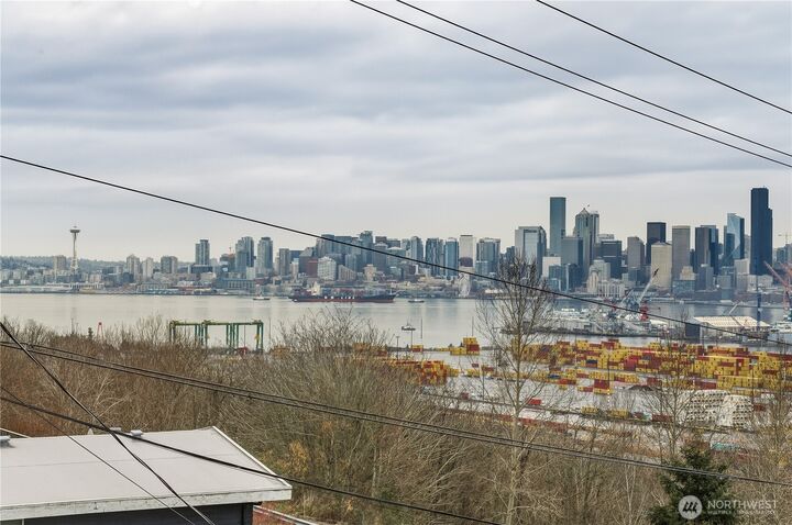 House for sale in Seattle: 3311 SW Hinds Street, Seattle, WA 98126