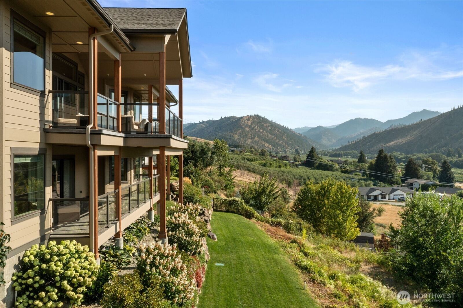 Home for sale in Cashmere: 106 Mount Cashmere Place, Cashmere, WA 98815